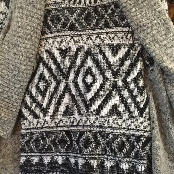 Lucky Brand | Sweaters | Aztec Print Black White Lucky Brand Crew Long ...